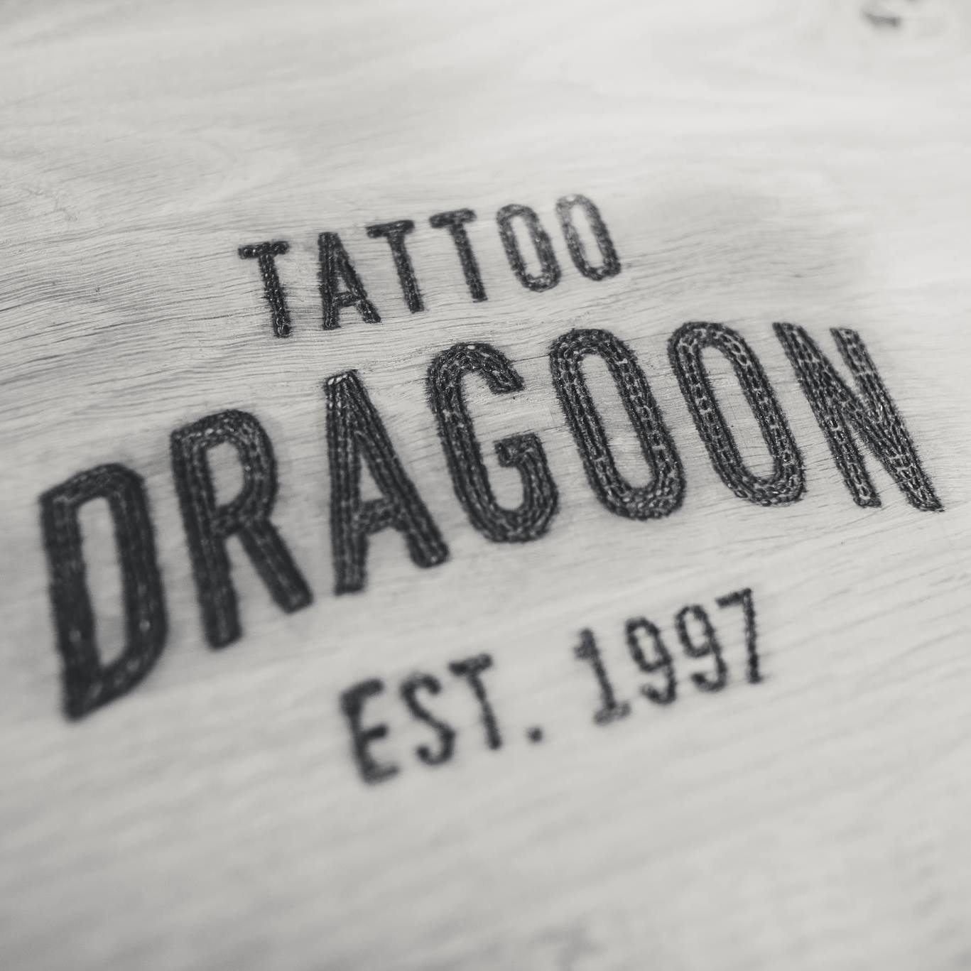 Tattoo Dragoon :: Tetovací a piercing studio :: Tatéři
