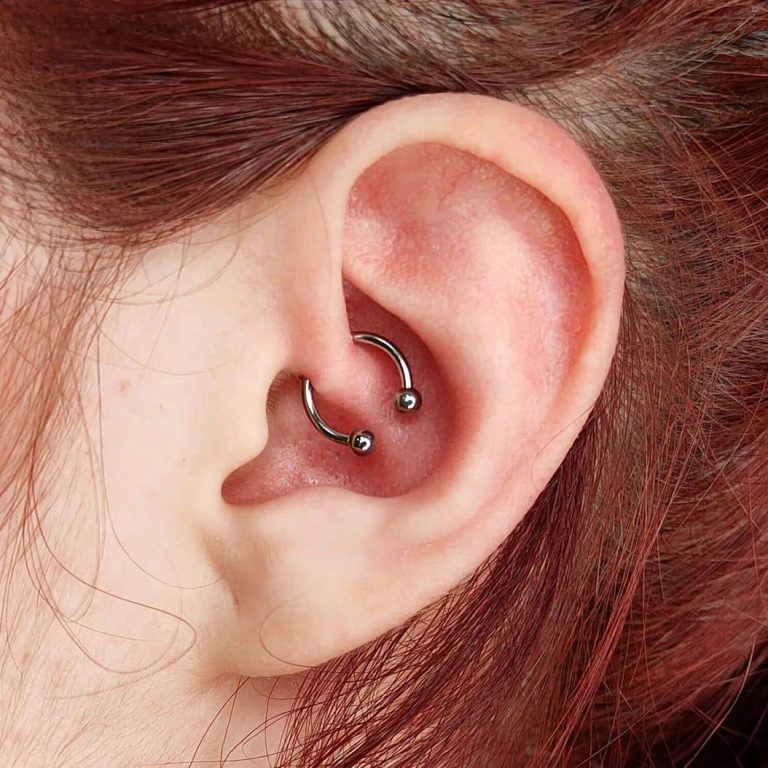 Vše, co potřebujete vědět o piercingu do ucha :: Tatéři